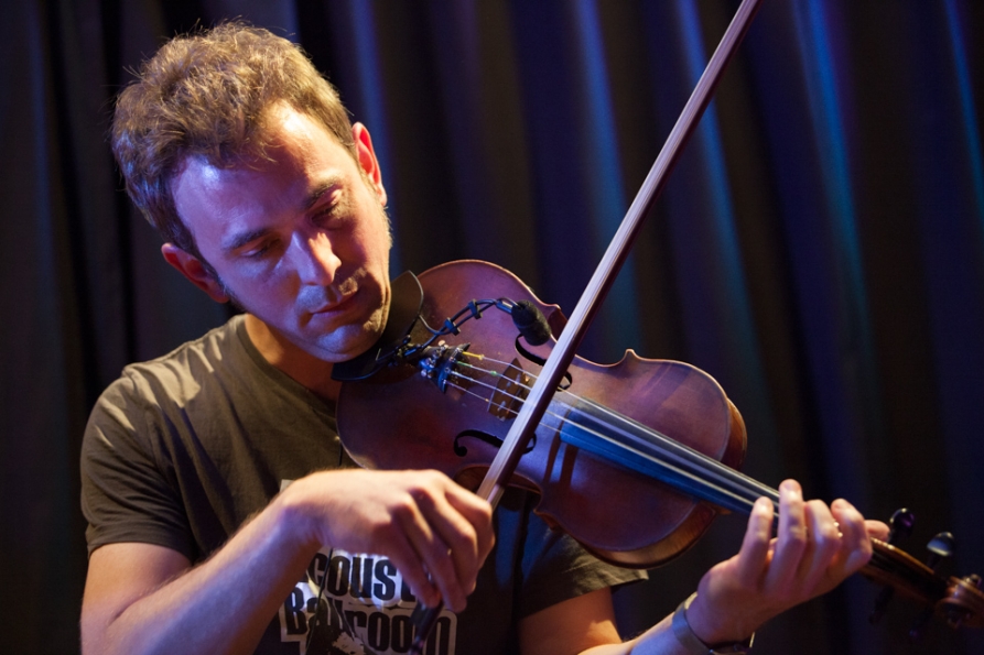 Photos of Neil Halstead at Cecil Sharp House in London