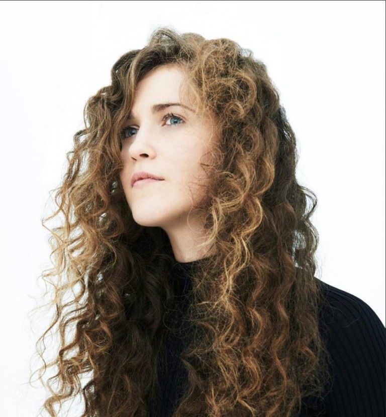 Watch Rae Morris' "Do You Even Know?" at Best Fit | The Line Of Best Fit