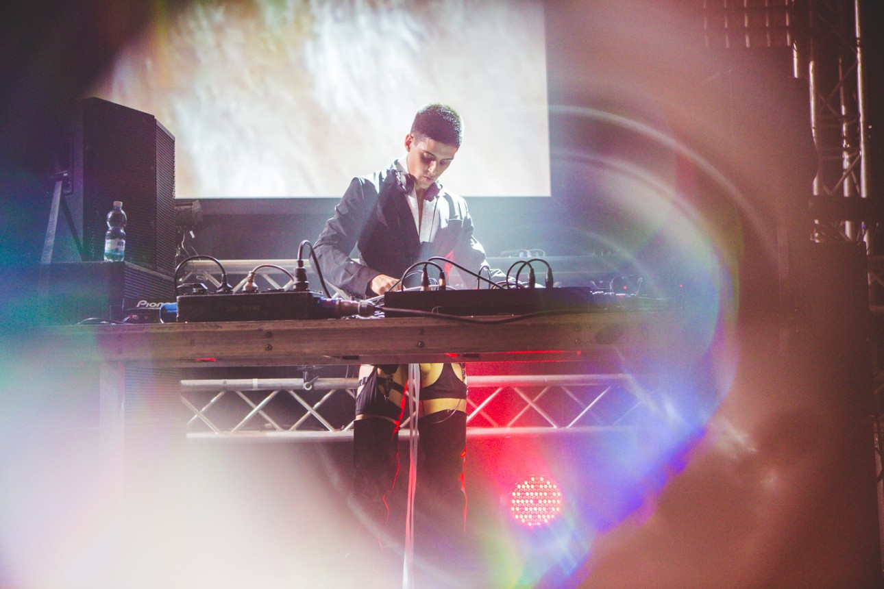 Arca reveals new 11-minute track/mix “Fetiche”