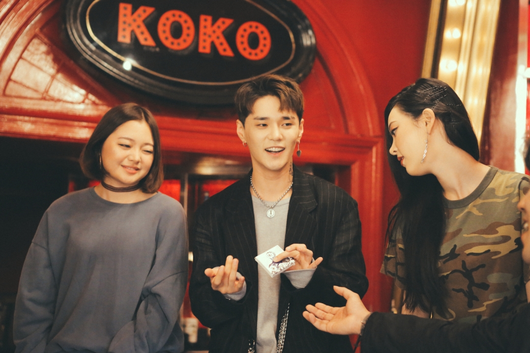 Club Eskimo’s DEAN, MISO and 2xxx! and Universal Music Korea’s SAAY at ...