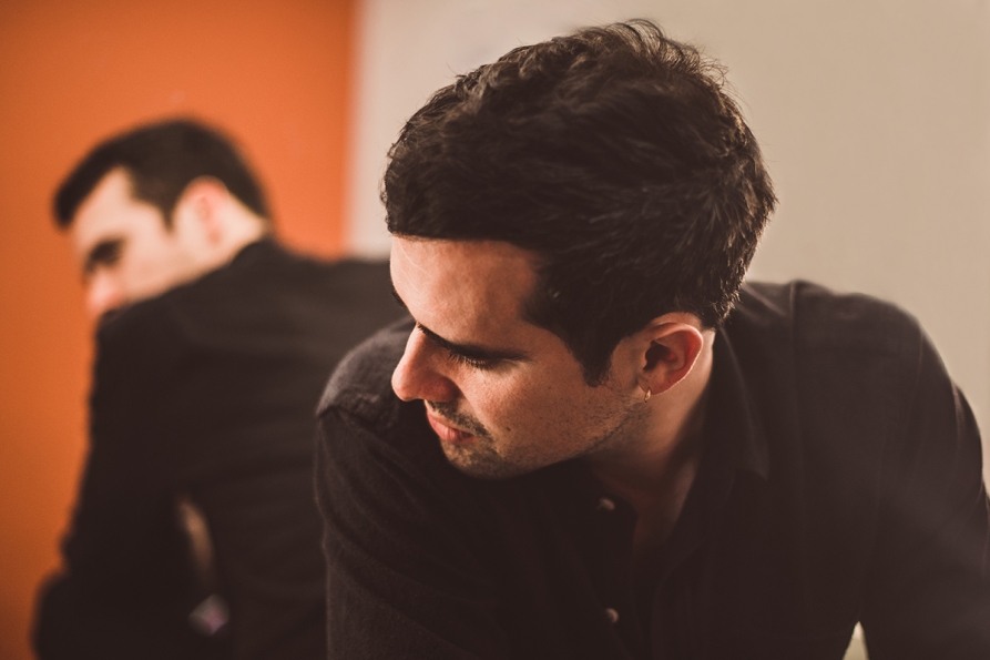 Gabriel Ríos Backstage with Best Fit