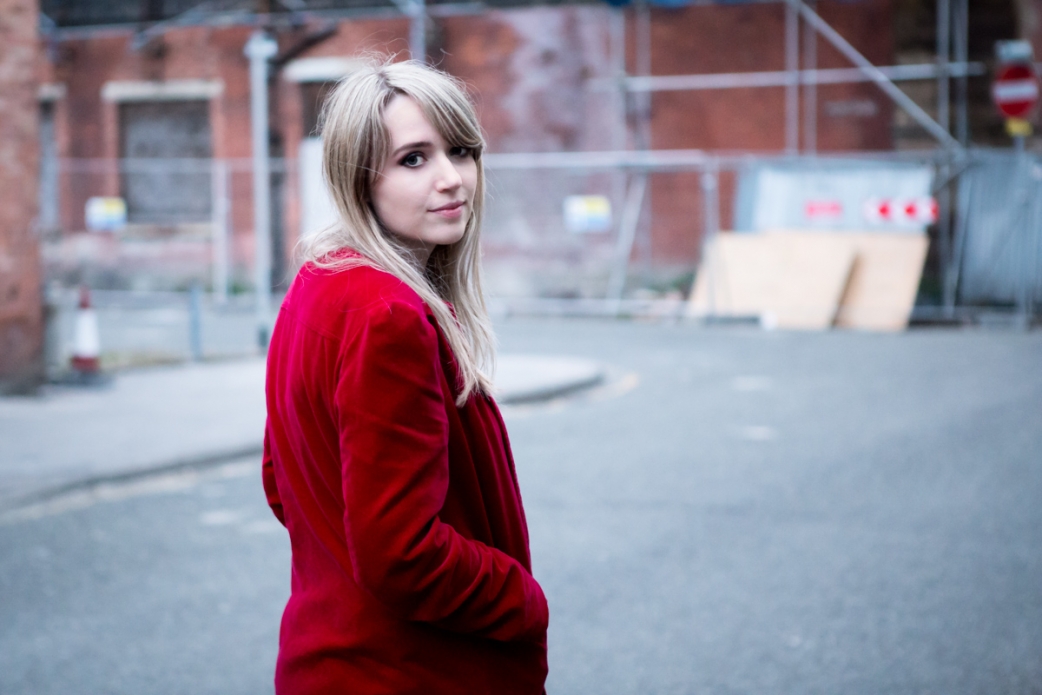 Hannah Lou Clark Backstage with Best Fit