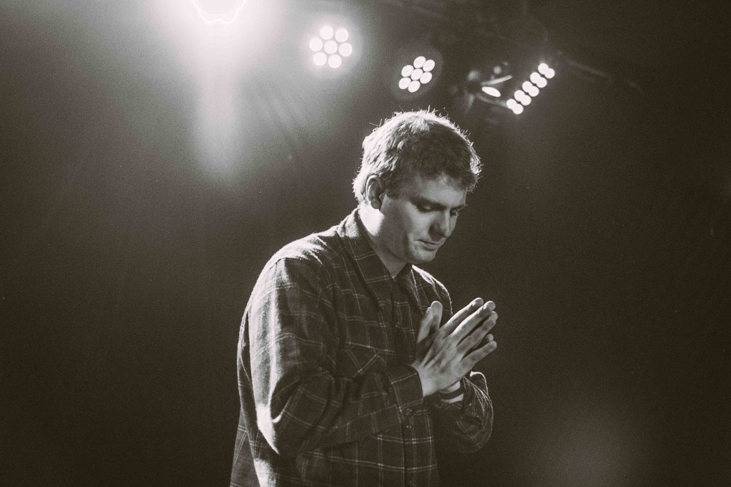 Mac DeMarco debuts new song “Fooled By Love” on Colbert