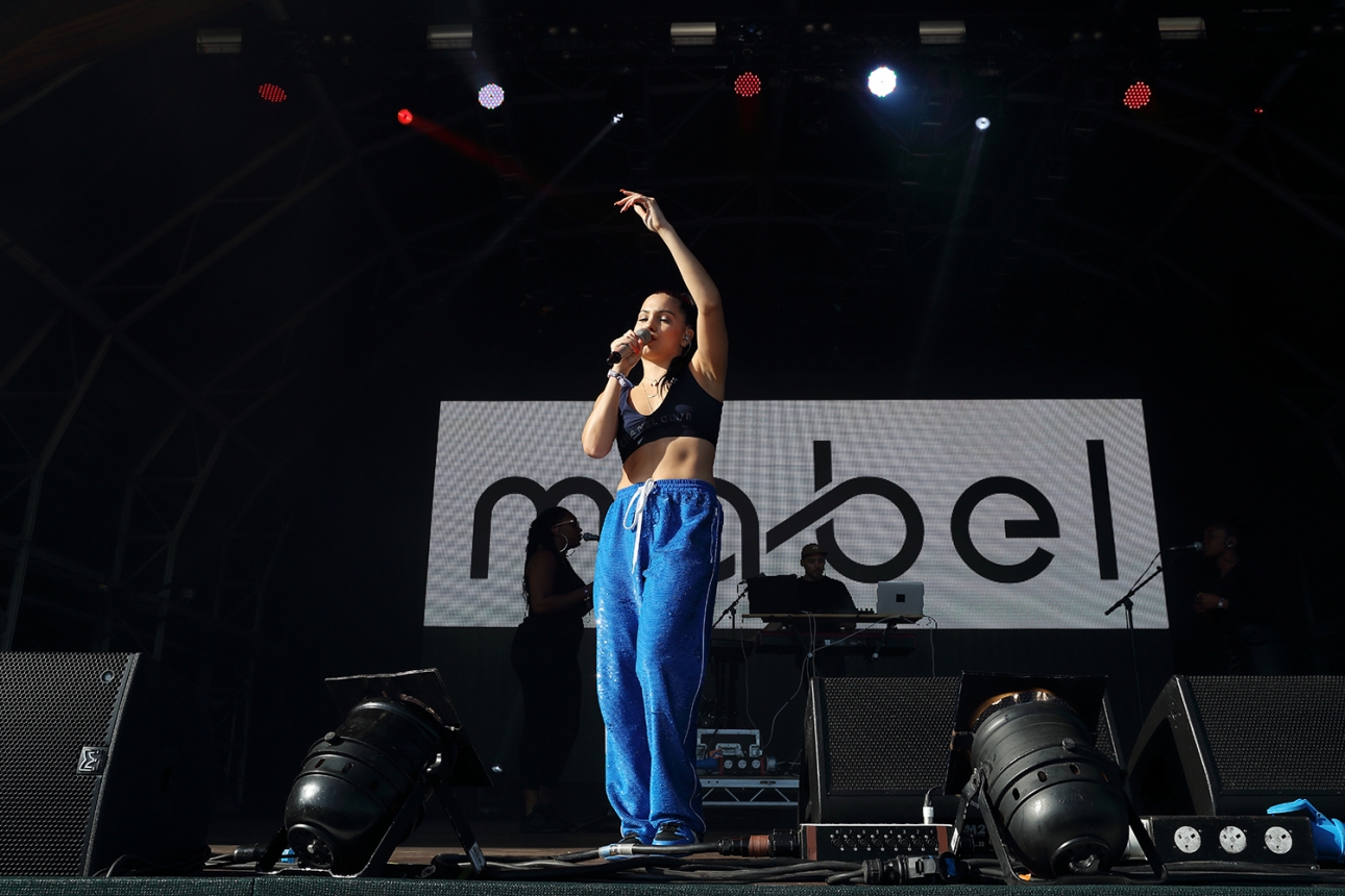 Mabel debuts huge new single “Bad Behaviour”