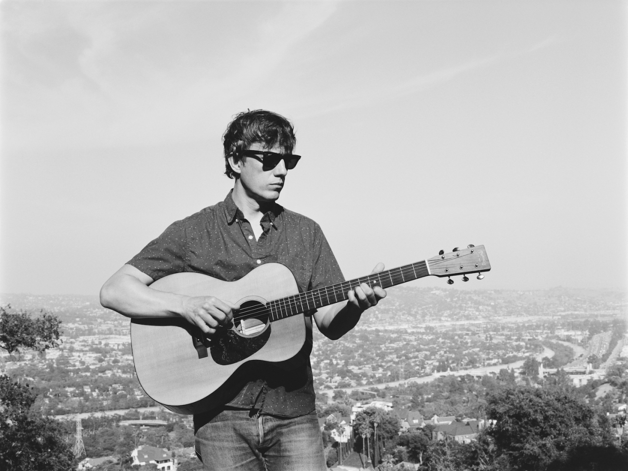 Steve Gunn drops two new tracks “Be Still Moon” and “Shrunken Heads”