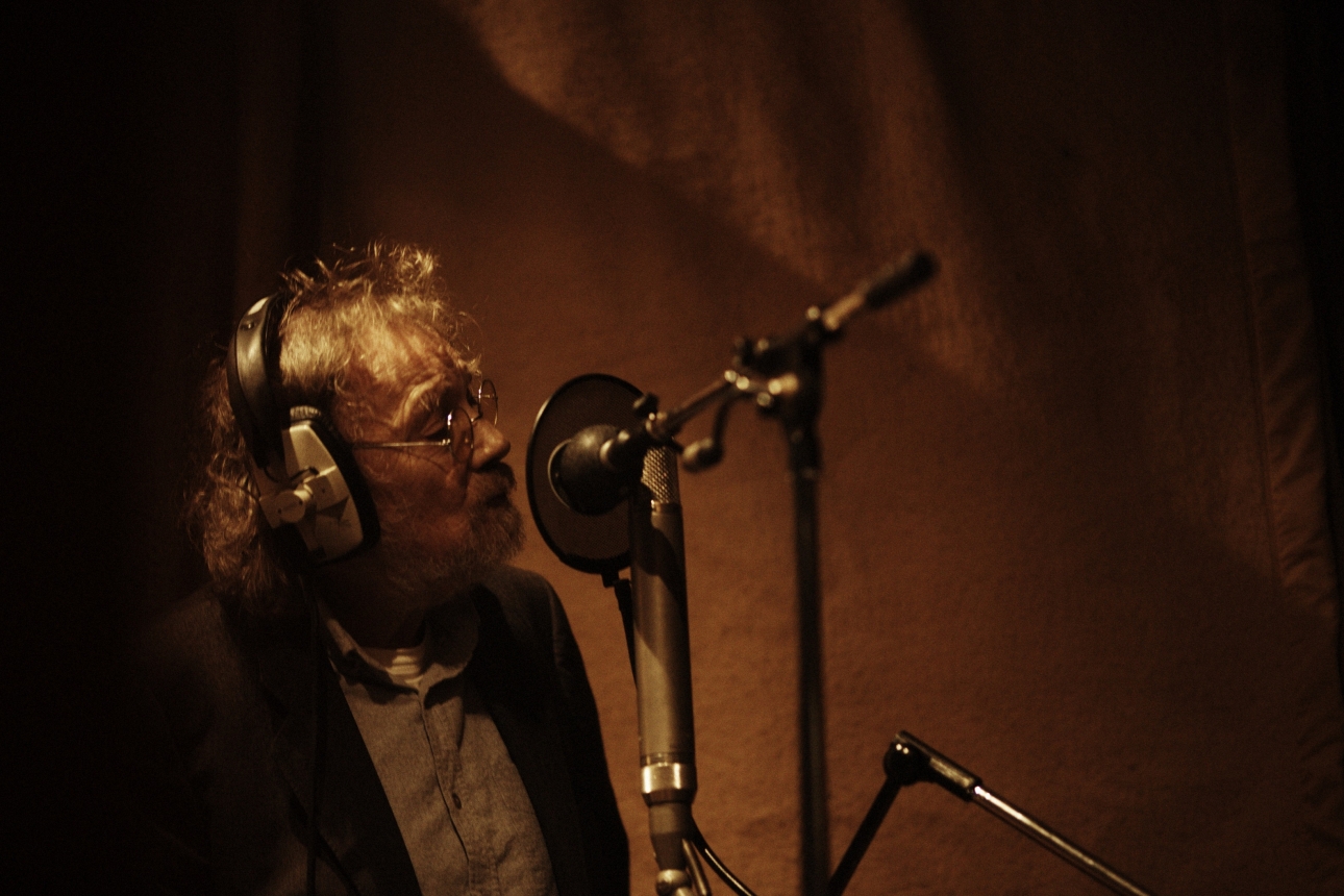 Watch the only existing footage of Bill Fay performing live