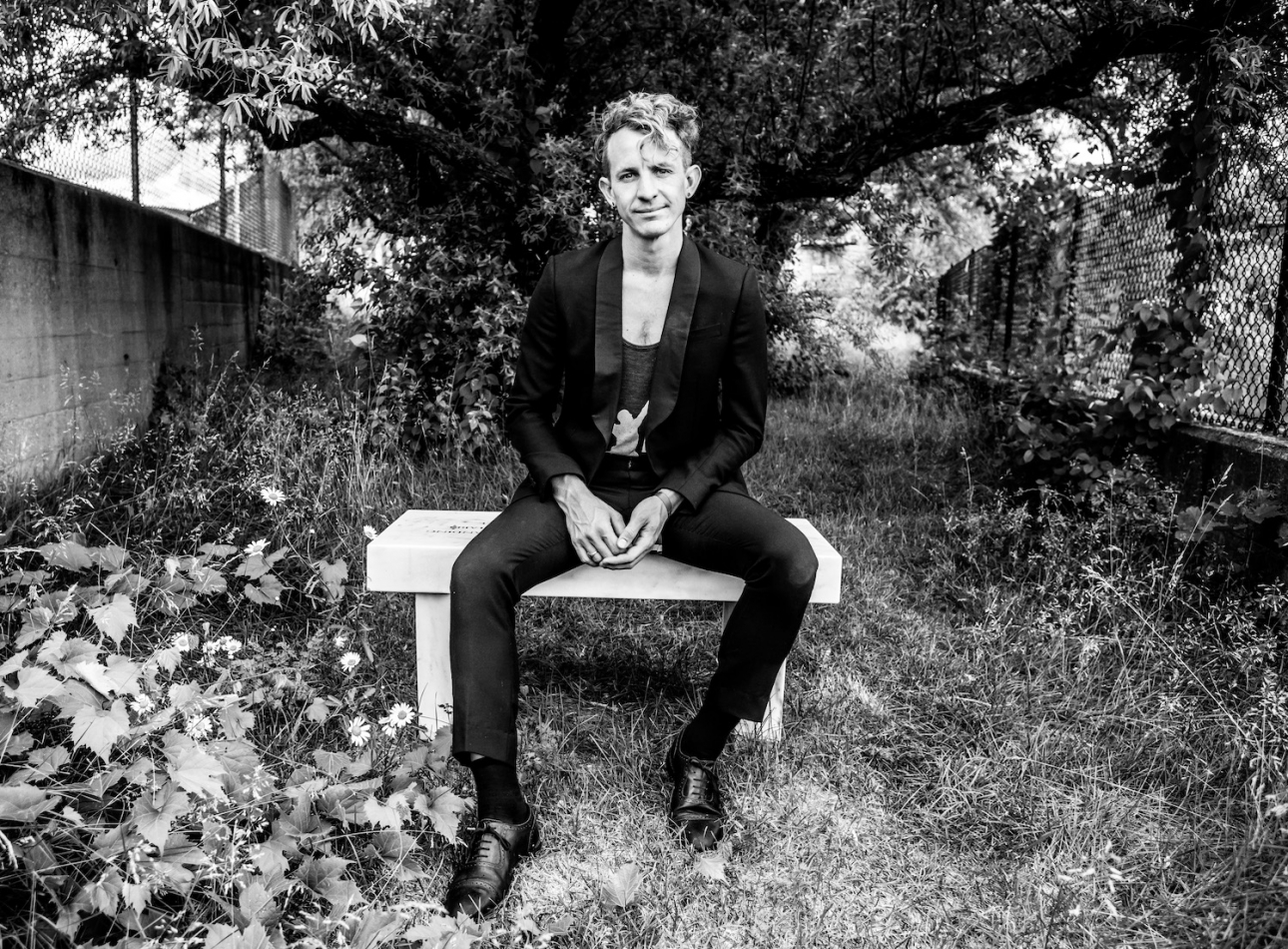 Big Thief guitarist Buck Meek releases new track “Roll Back Your Clocks”