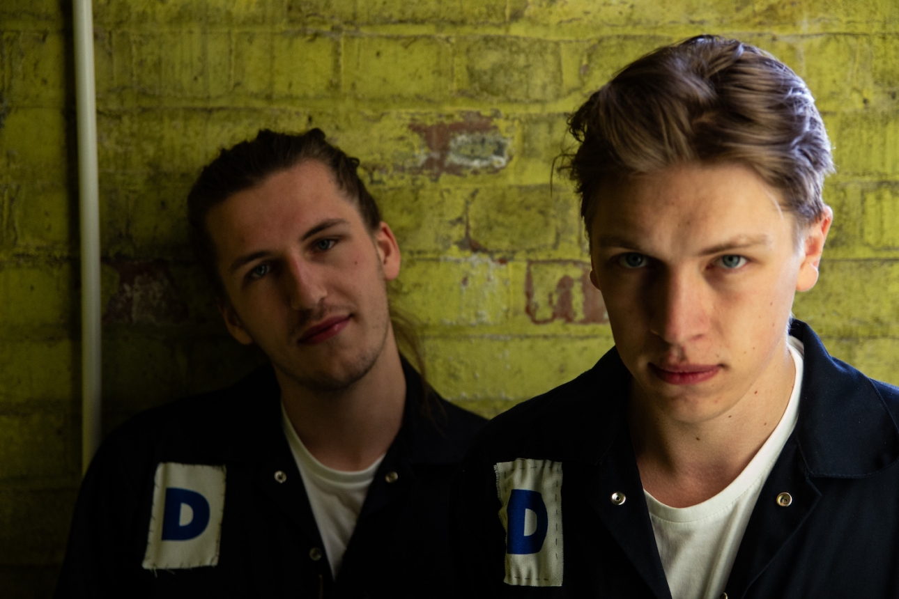 Drenge reveal electrifying new track “Fades to Black”