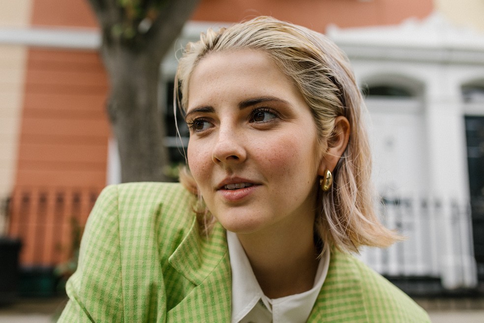 Emily Burns completes her new EP with the standout title track "I Love ...