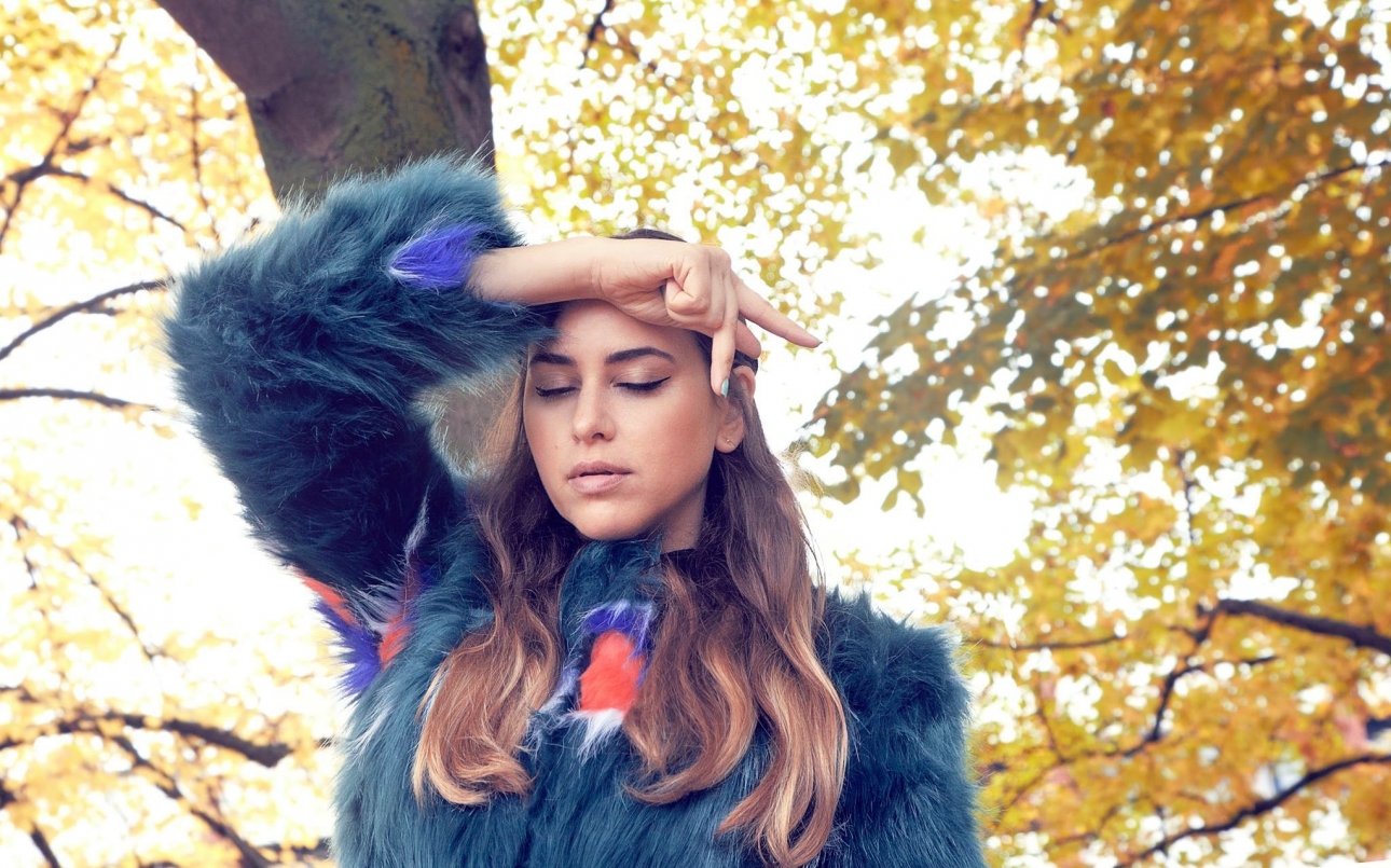 Fallulah smoulders on her cover of “Light My Fire” for the all-female ...