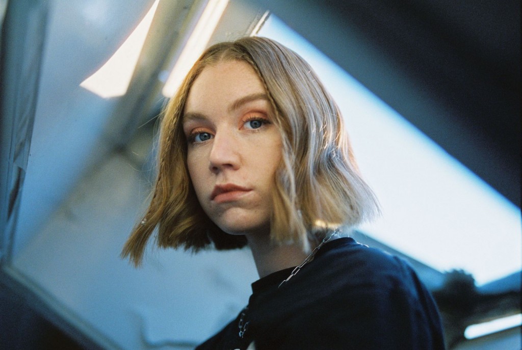 Hanne Mjøen talks all things love and fear in vibrant electro-pop ...