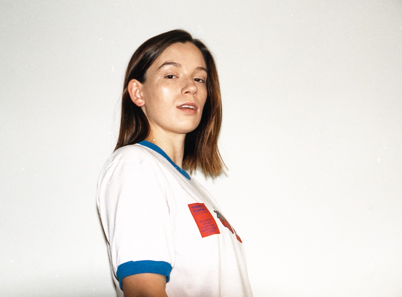 Maddie Jay juxtaposes dragging anxiety with an uplifting melody on new ...