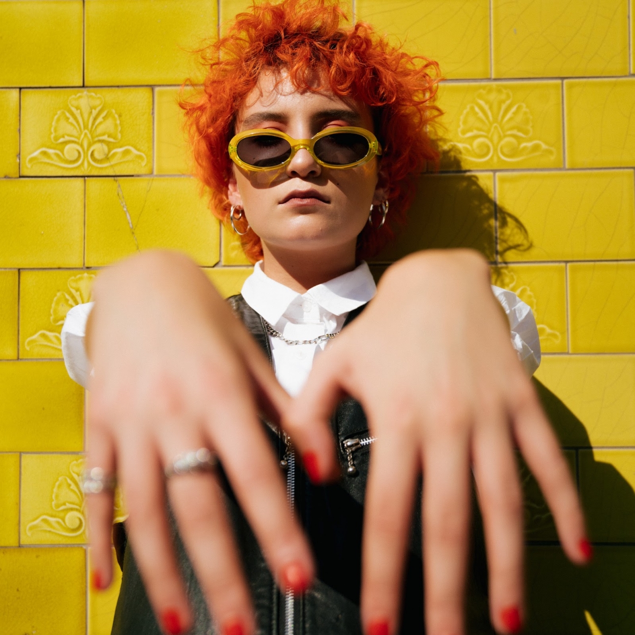 Phoebe Green surrenders to imperfection in "Golden Girl" | Best Fit