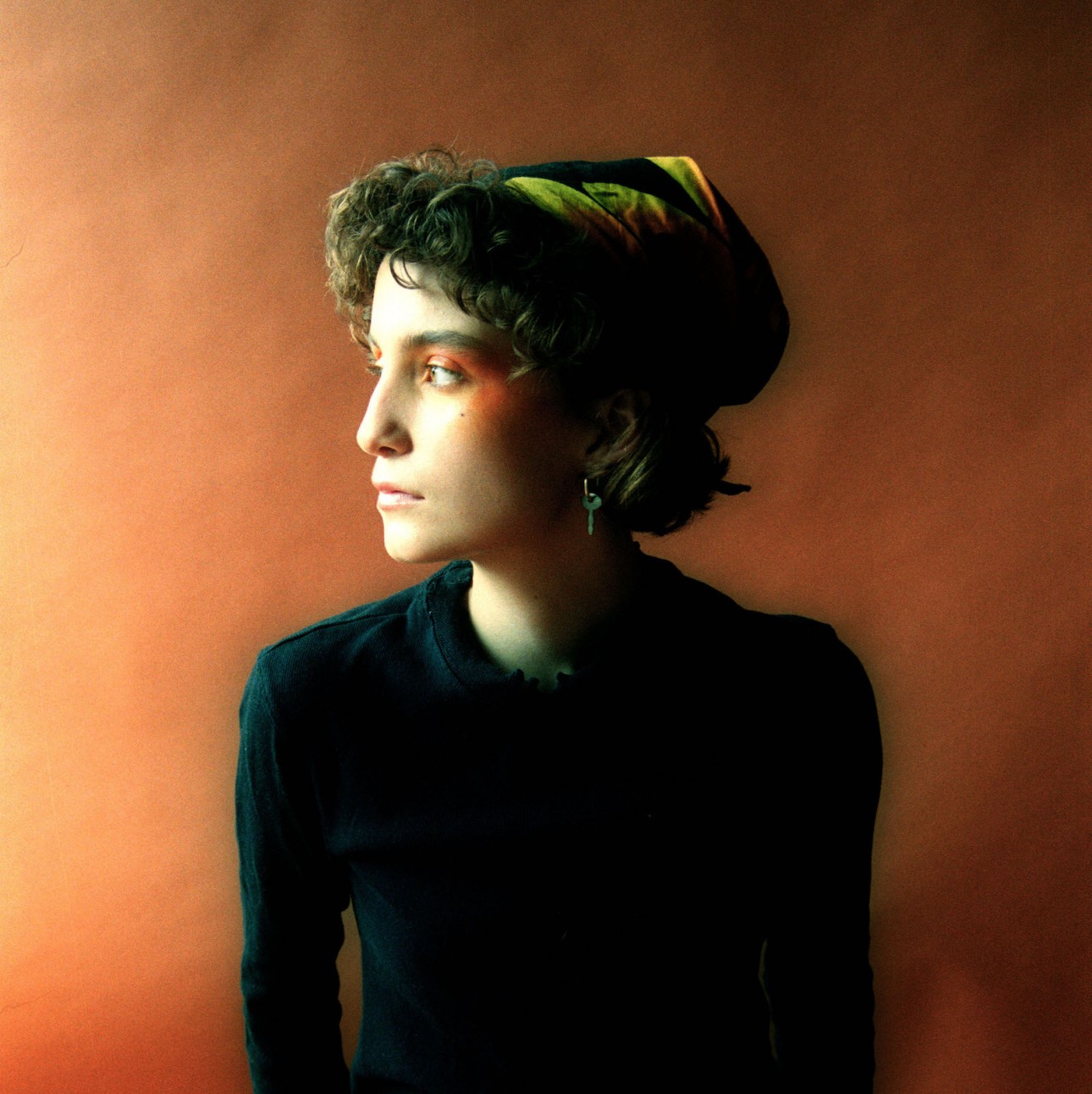 Phoebe Green drops a slice of bold satire on the zesty “Easy Peeler ...