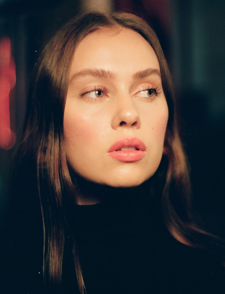 Sasha Keable returns with ice-cold, funky offering “That’s The Sh*t”