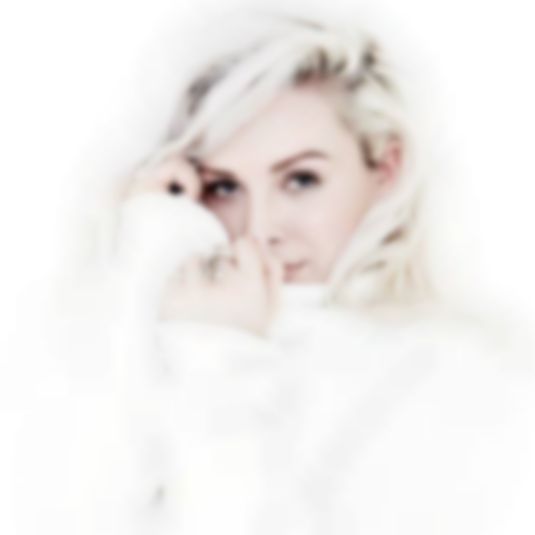 Shannon Saunders announces Instar EP and shares new track
