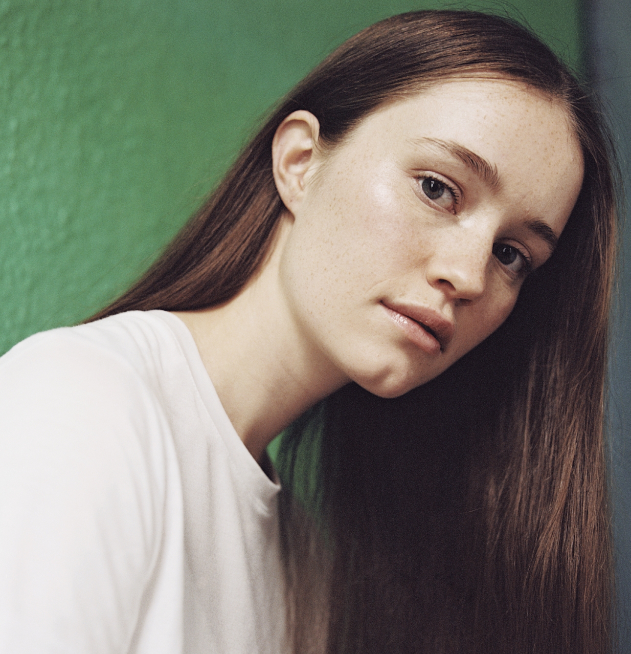 Sigrid drops new track “Schedules” to round off EP release