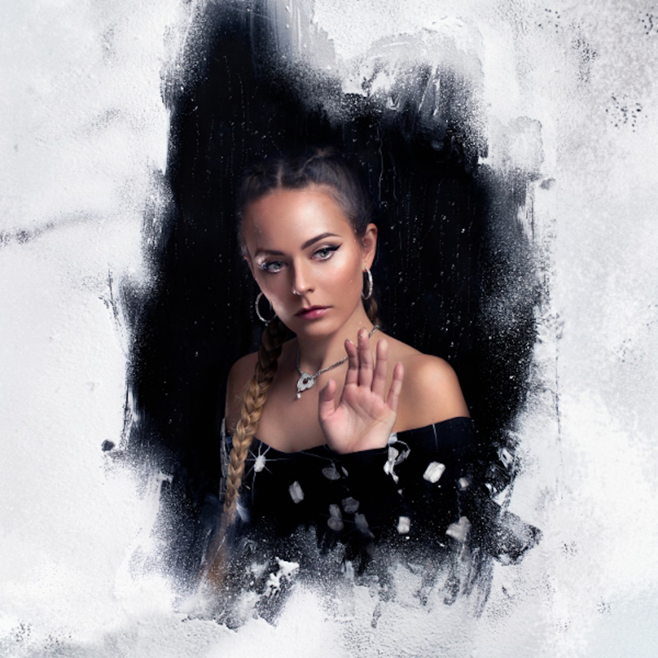 Hannah Diamond returns with sad synth bop “True”