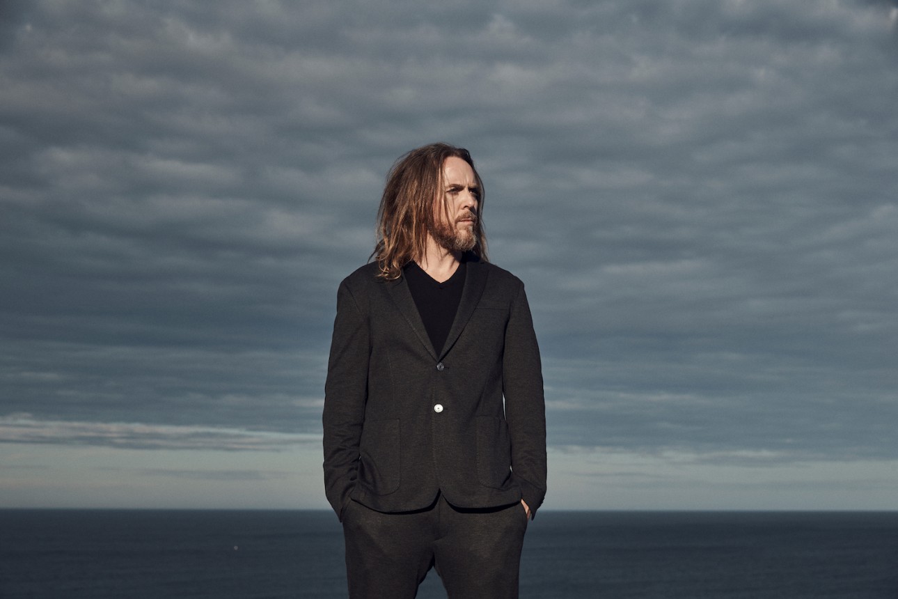 Tim Minchin announces debut album with title-track “Apart Together”