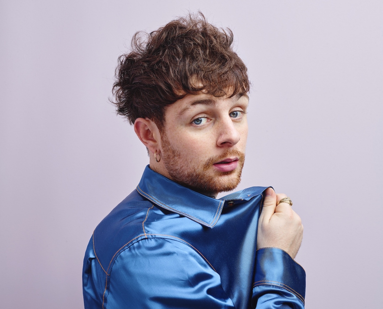 Tom Grennan returns with fresh single “This Is The Place”