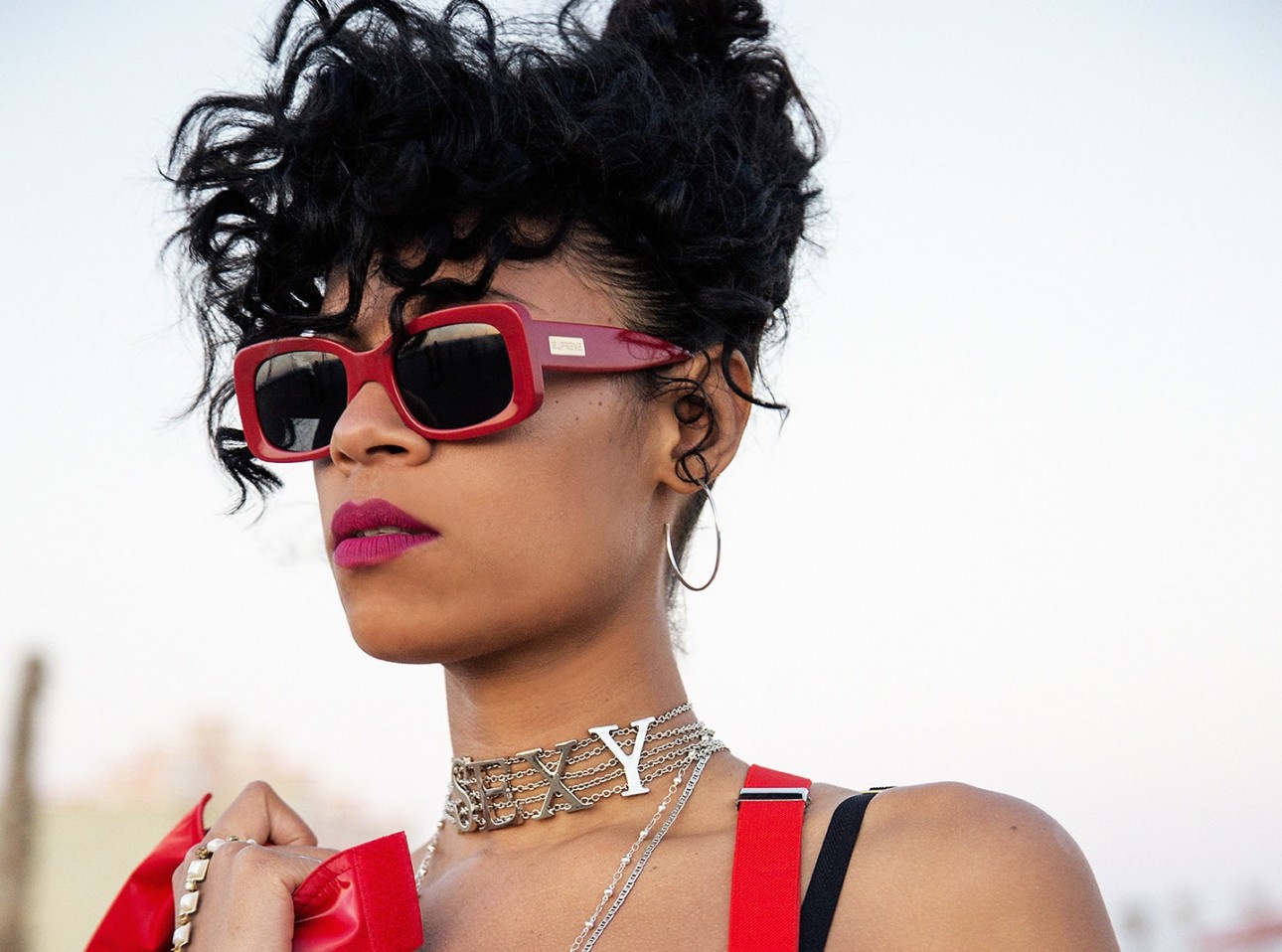 AlunaGeorge drop two new tracks ahead of summer tour with Coldplay