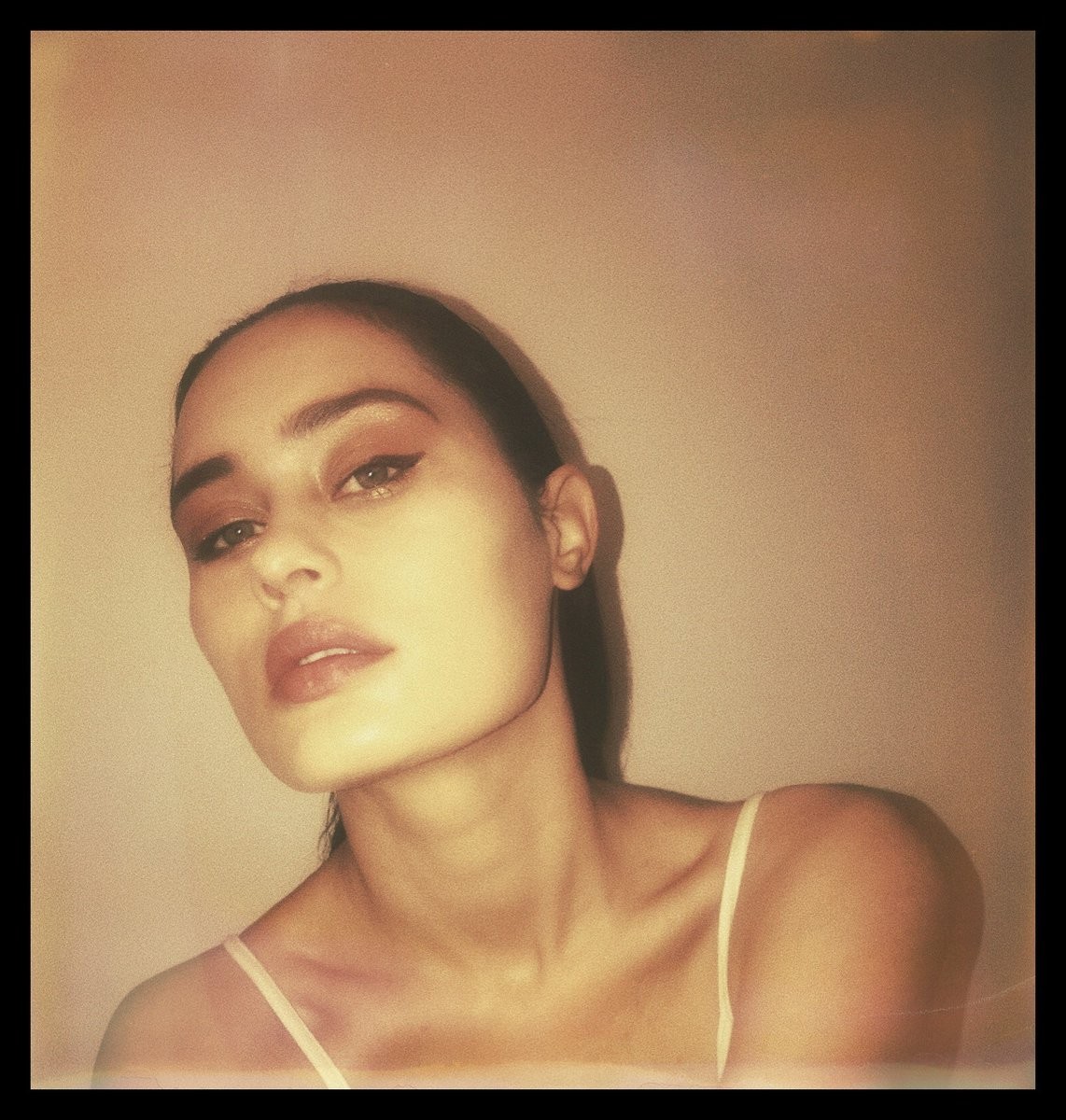 British-American synth up-and-comer Azusena unveils woozy new track “Shiva”
