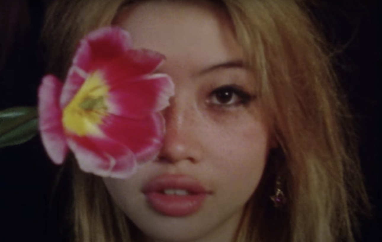 Beabadoobee is planning to release songs written with The 1975 members ...