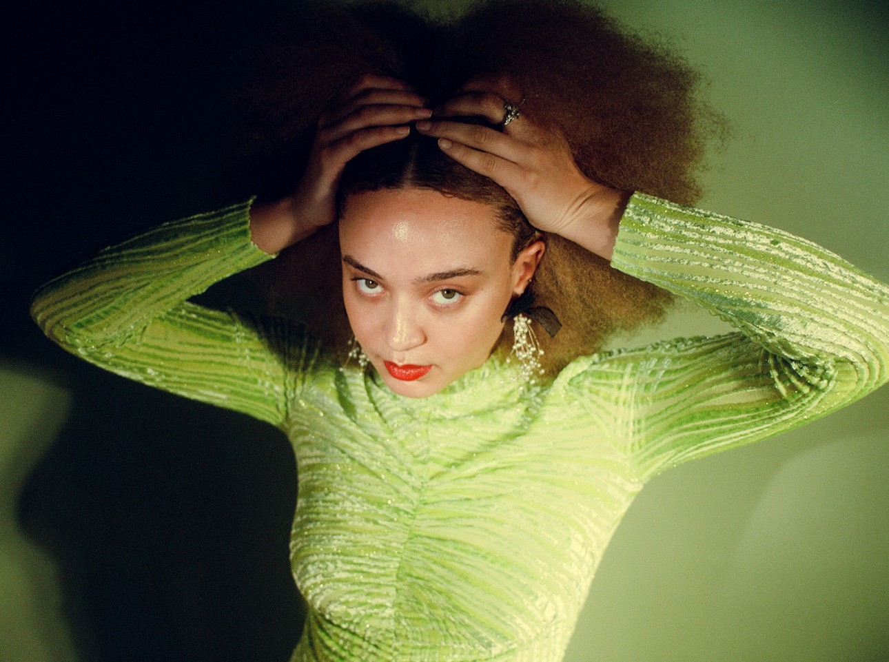 Connie Constance kicks off 2021 with energetic new track “Electric Girl”