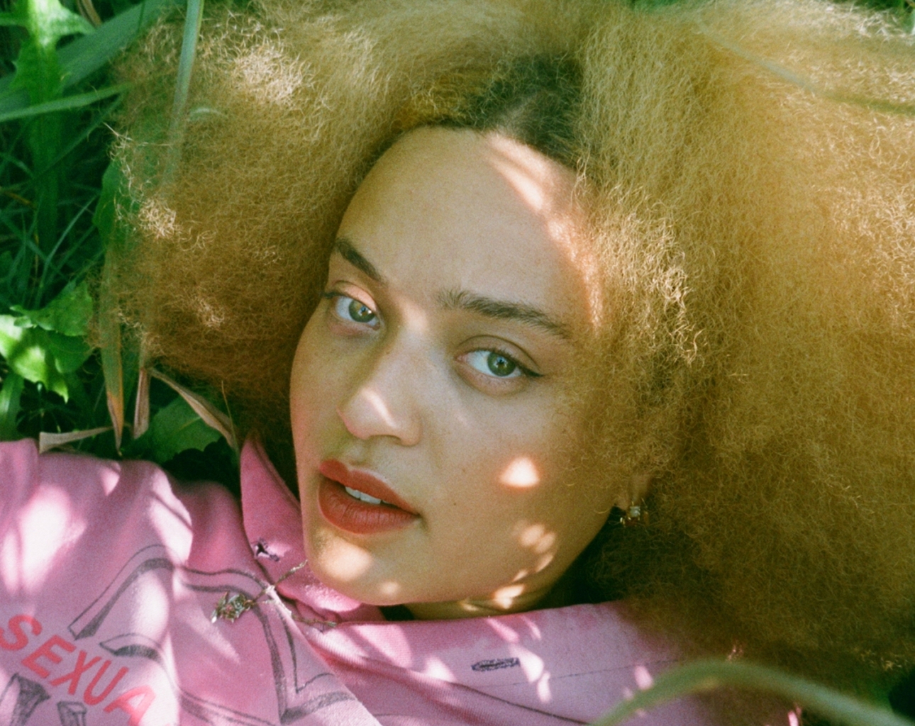 Connie Constance announces new EP with “indie summer anthem” “Costa del ...