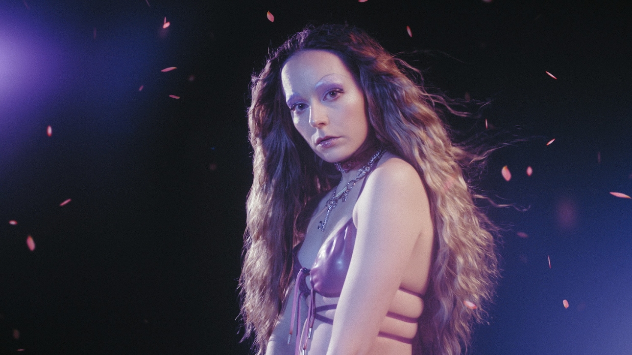 Hannah Diamond unveils new single “Love Goes On”