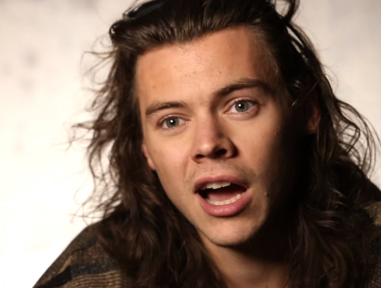 Listen to Harry Styles’ debut solo single “Sign Of The Times”