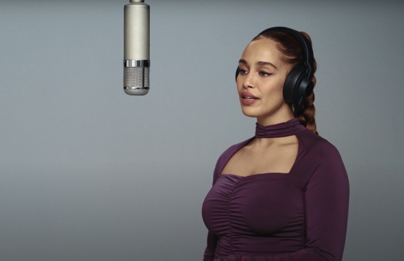 Jorja Smith joins Enny for hard-hitting COLORS performance of “Peng ...