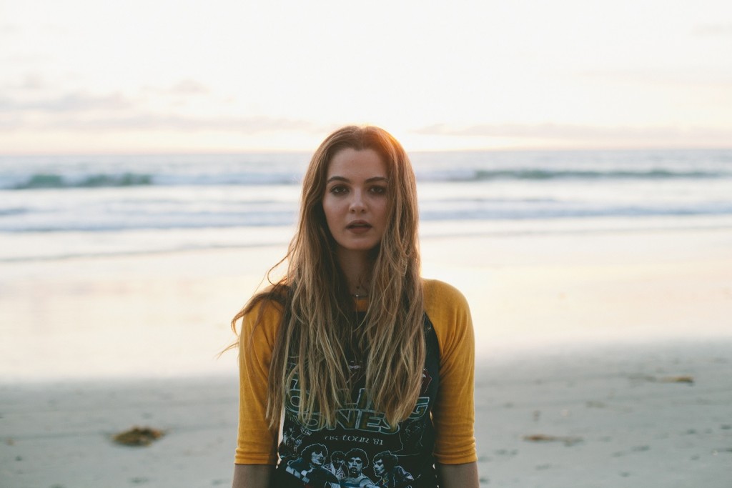 Kita Alexander melts winter frost with her fiery new pop ode “Plain ...