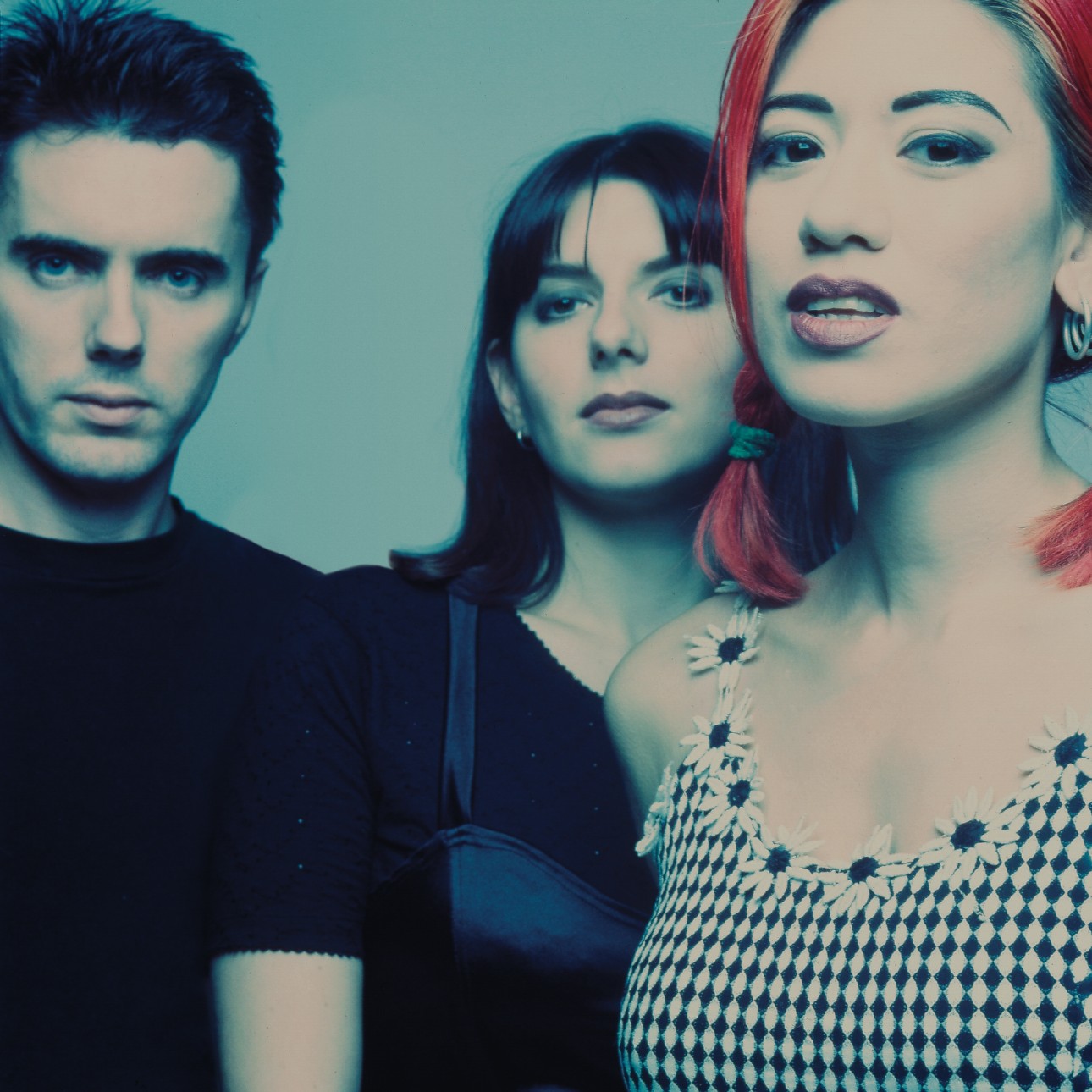 Lush are “Out Of Control” on their first single in two decades