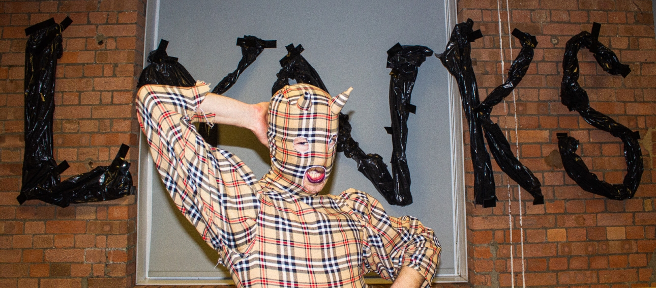 Lynks drops self-deprecating queercore anthem “Everyone’s Hot (And I’m ...