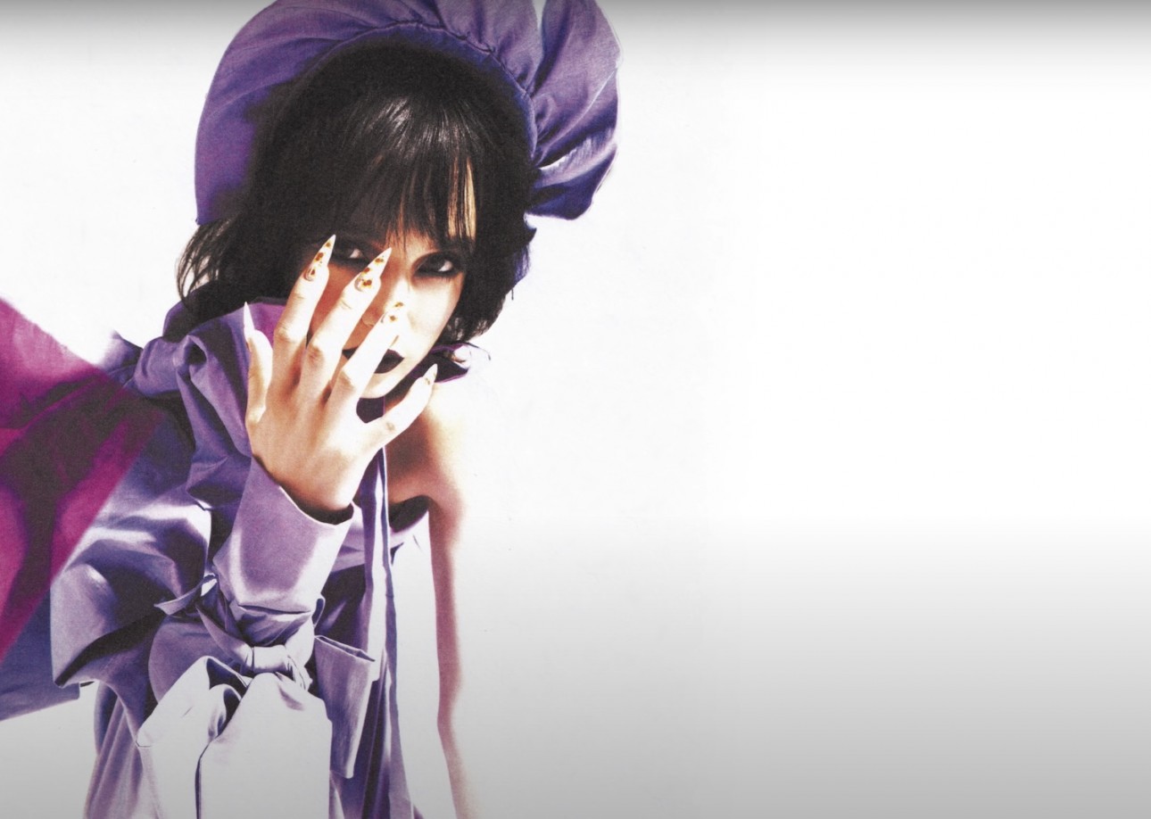 Poppy releasing new track “Flux” on Friday