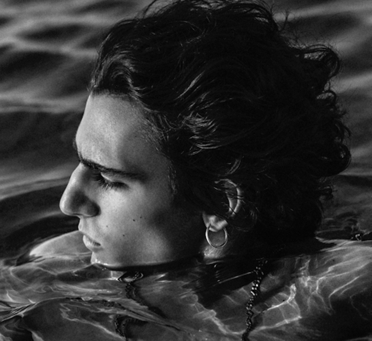 Tamino announces deluxe edition of debut album with new song “Crocodile”