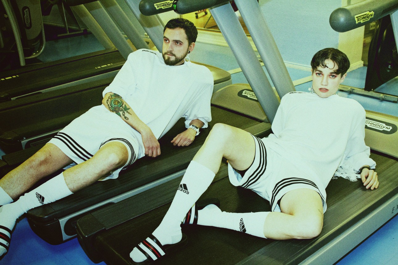 Hysj team up with Ponette on the relentless hard pop of “Sammen for å”