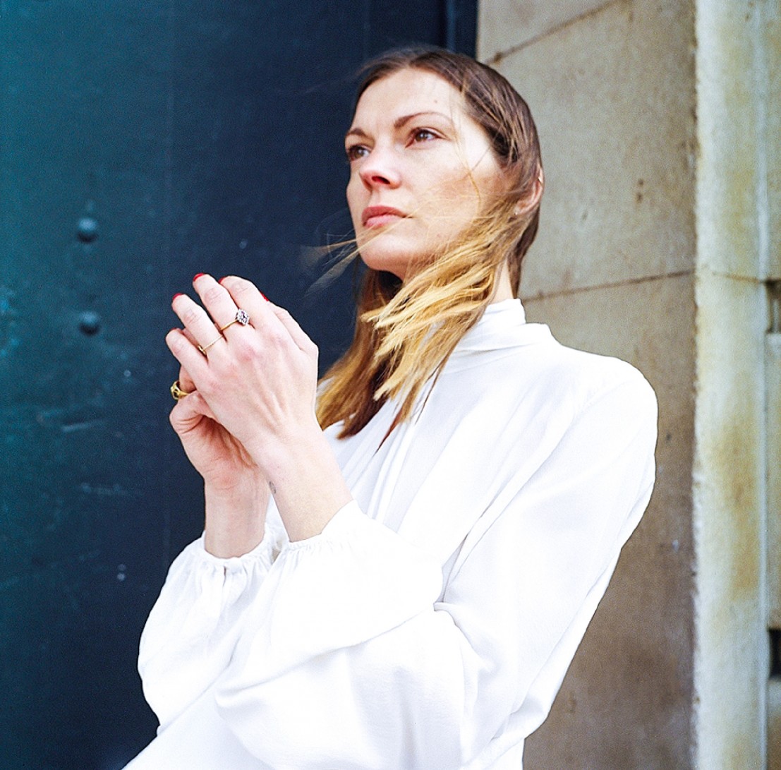 INTERVIEW: Rosie Lowe – Resistance is futile