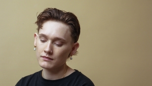 Alex Jayne curates more thoughtful, evocative alt-pop on “Clouds ...