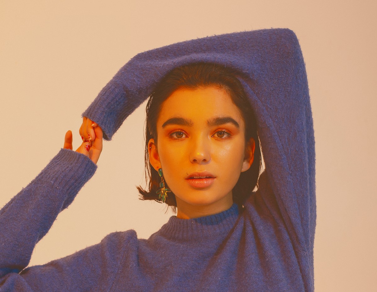 Stockholm-based Sofia Monroy debuts her polished pop sound with stunning new number “Cautious”