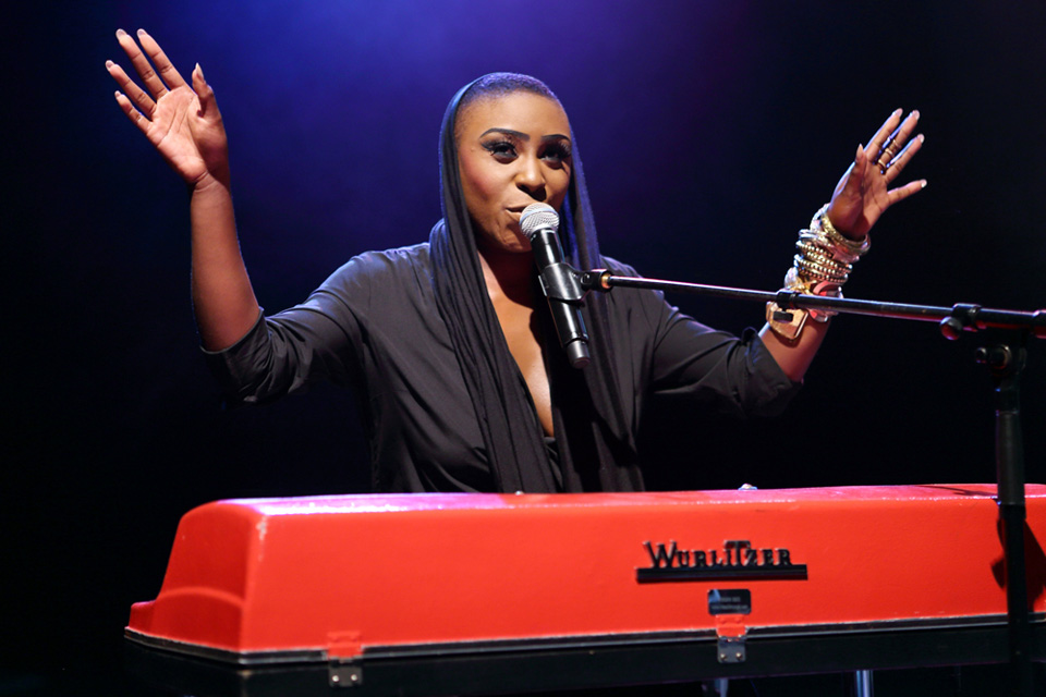 Photos of Laura Mvula at London's Shepherd's Bush Empire | The Line of ...
