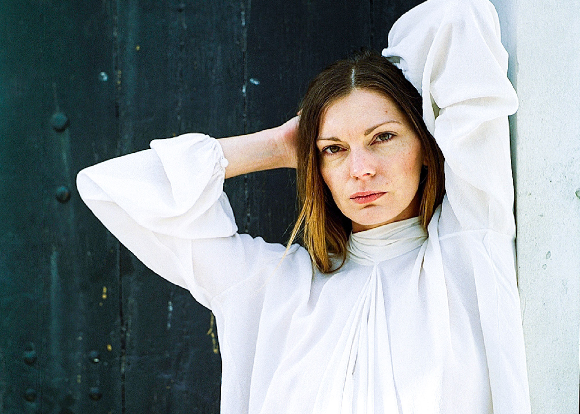 INTERVIEW: Rosie Lowe – Resistance is futile